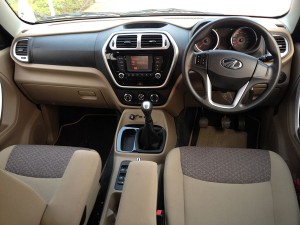 Mahindra TUV300 Review (T8): “TUV and stylish” - GaadiKey
