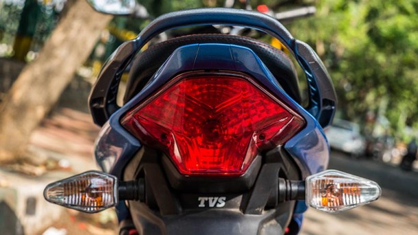 New TVS Victor Review - The Mileage Champion - GaadiKey