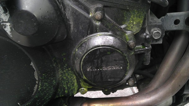 Motorcycle Engine Overheating - Causes and Ways to Prevent it - GaadiKey