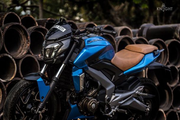 Bajaj Dominar 400 Gloss Metallic Blue Custom Wrap Photos - GaadiKey
