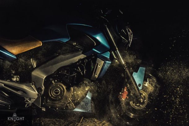 Bajaj Dominar 400 Gloss Metallic Blue Custom Wrap Photos - GaadiKey