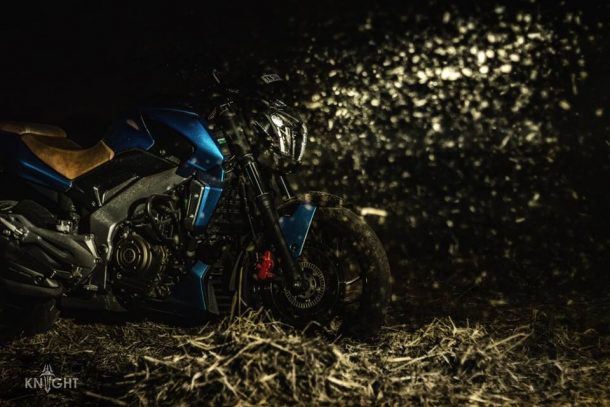 Bajaj Dominar 400 Gloss Metallic Blue Custom Wrap Photos - GaadiKey