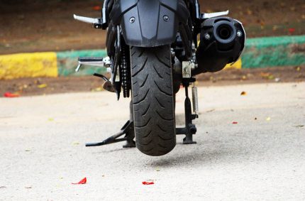 Yamaha FZ25 Review (Knight Black) - Perfect Powerful 250cc Bike - GaadiKey