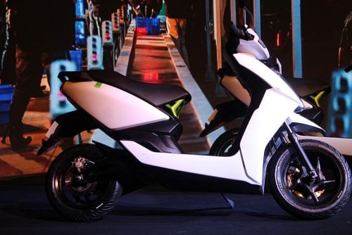 Ather 450 vs Aprilia SR 150 Comparison ( Specs, Performance etc ...