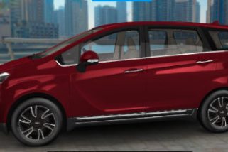 Mahindra Marazzo Colors: White, Acqua, Maroon, Black, Purple, Silver ...