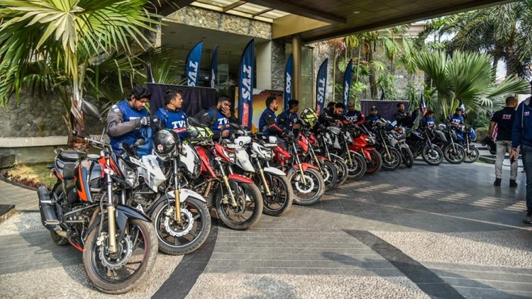TVS Apache kicks off Apache Owners Group Ride to Bhutan - GaadiKey