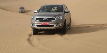 2019 Ford Endeavour Photos - Diffused Silver - Photo Gallery - GaadiKey