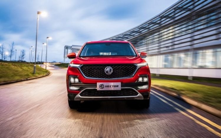 MG Hector Colors: Glaze Red, White, Silver, Black, Burgandy Red - GaadiKey