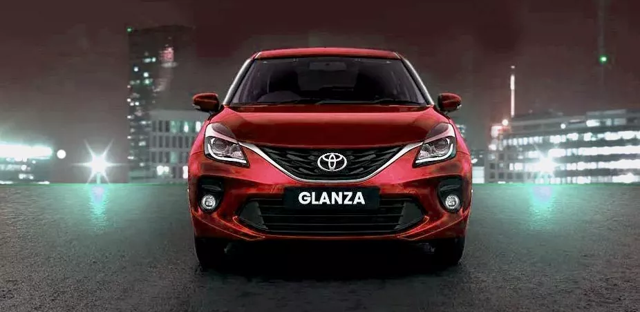 Toyota Glanza Colors: Red, Brown, Grey, White, Silver - GaadiKey