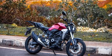 Honda CB300R Review: A Sensible Street Machine - GaadiKey