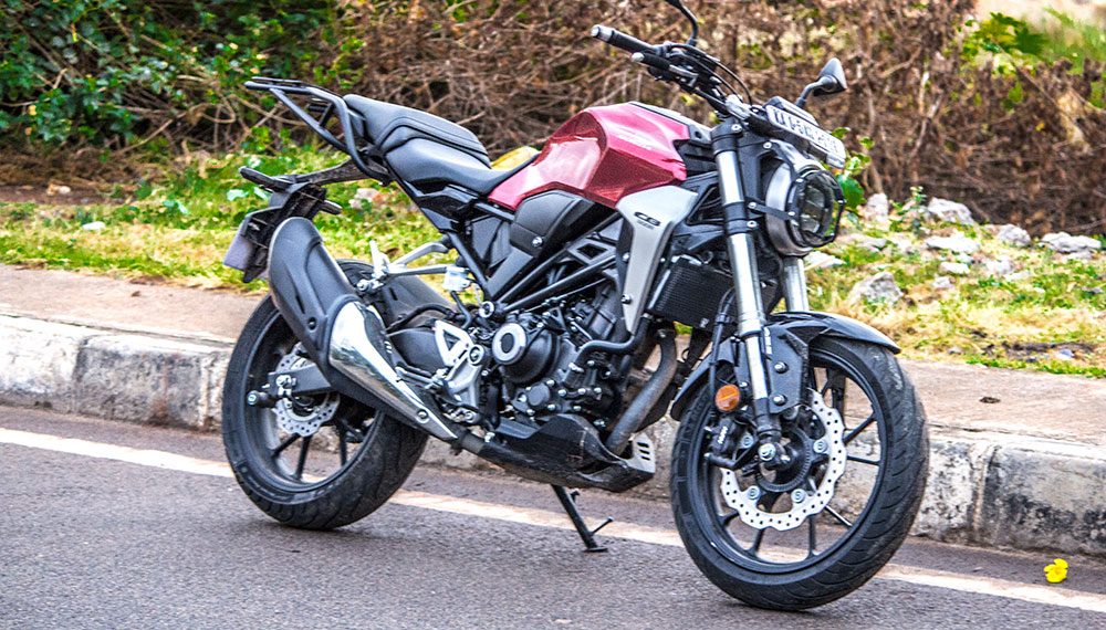 Honda CB300R Photos - Candy Chromosphere Red - GaadiKey