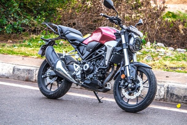 Honda CB300R Photos - Candy Chromosphere Red - GaadiKey