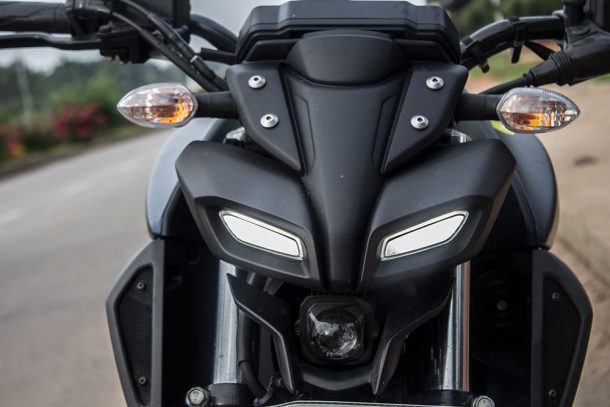 Yamaha MT15 Review: Alien Faced Street Fighter - GaadiKey