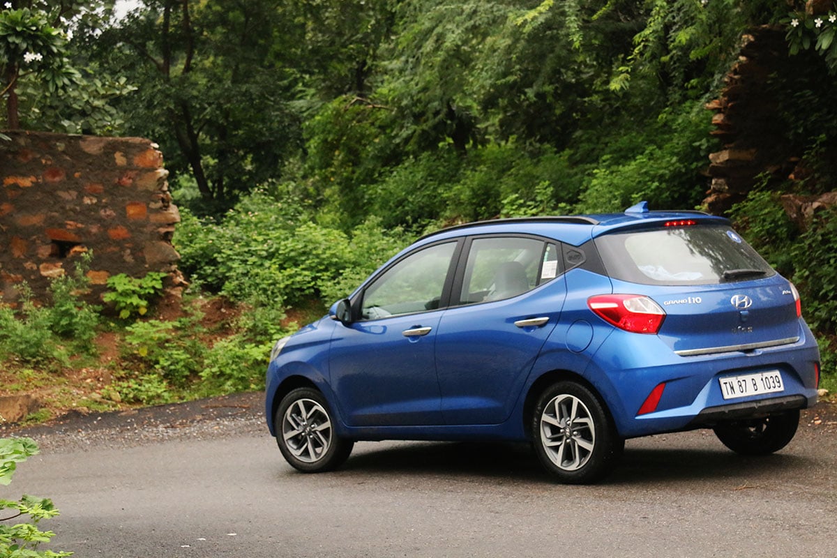 Hyundai Grand i10 Nios Review - Best hatch? - GaadiKey