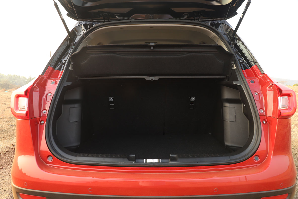 Maruti Vitara Brezza Petrol Review: Better than Diesel? - GaadiKey