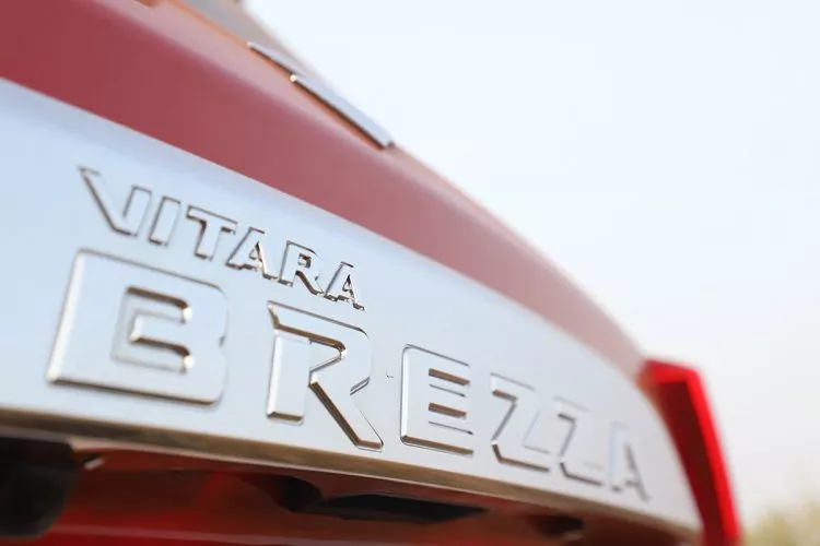 Maruti Vitara Brezza Petrol Review: Better than Diesel? - GaadiKey