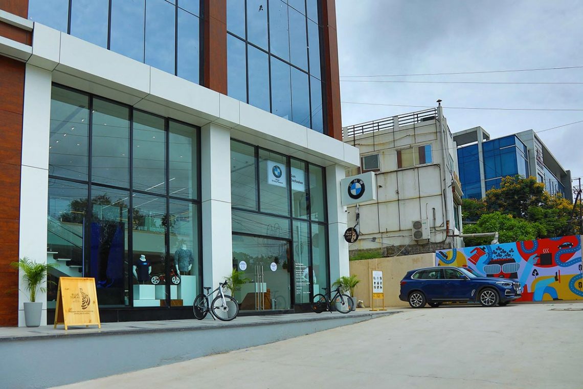 BMW Urban Retail Store debuts in India - GaadiKey