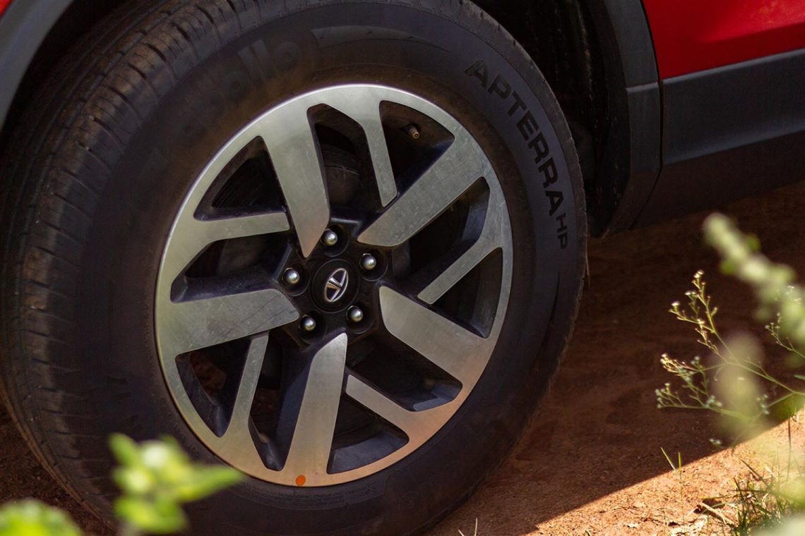 2020 Tata Harrier Diesel Automatic Review (XZA+) - GaadiKey
