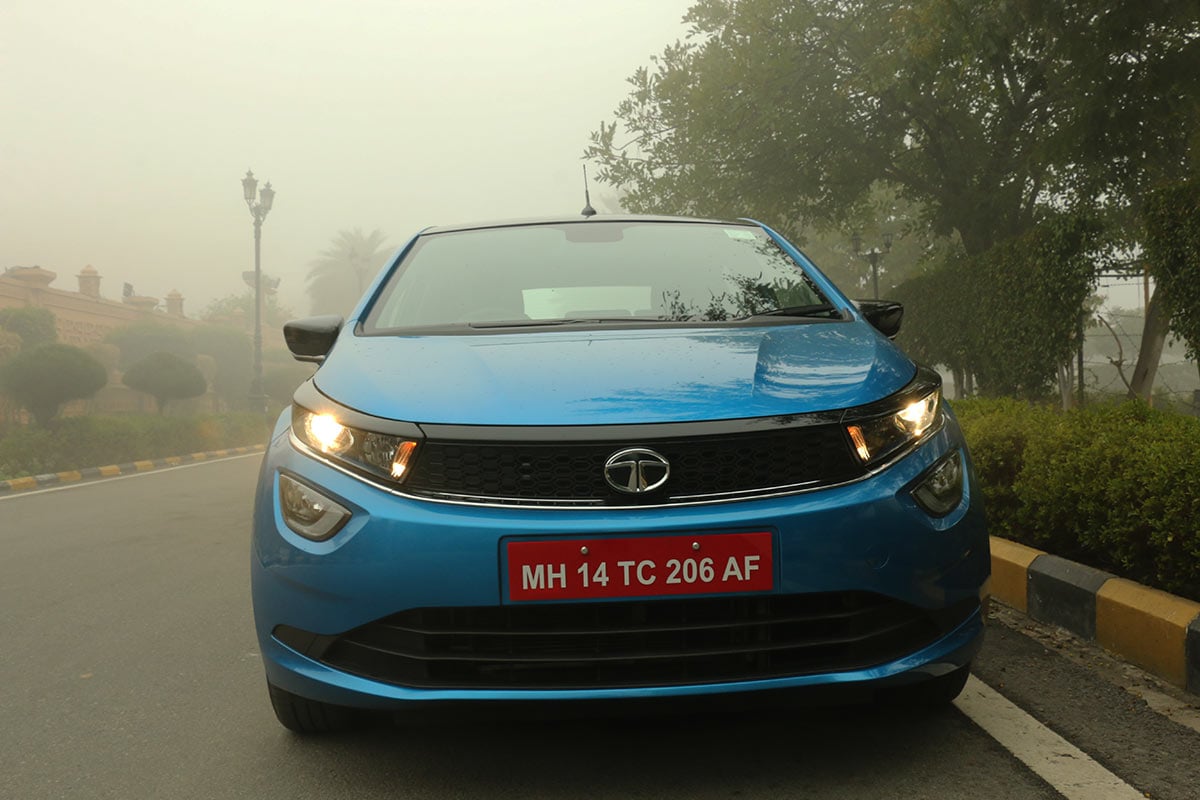 Tata Altroz iTurbo Review (1.2L Turbo Petrol version) - GaadiKey