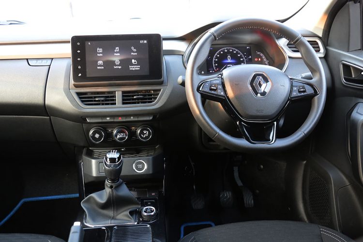 Renault Kiger Review - Is it better than Magnite? - GaadiKey