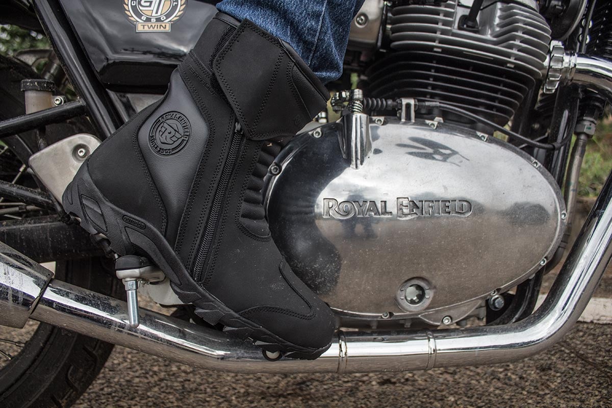 These Royal Enfield Riding Gears keeps you safe - Check full list ...