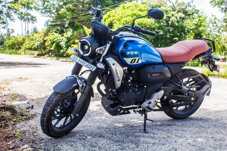 Yamaha FZ-X Review: Best 150cc Motorcycle which money can Buy - GaadiKey