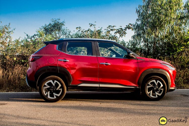 Nissan Magnite CVT Review: A better car than Tata Punch - GaadiKey