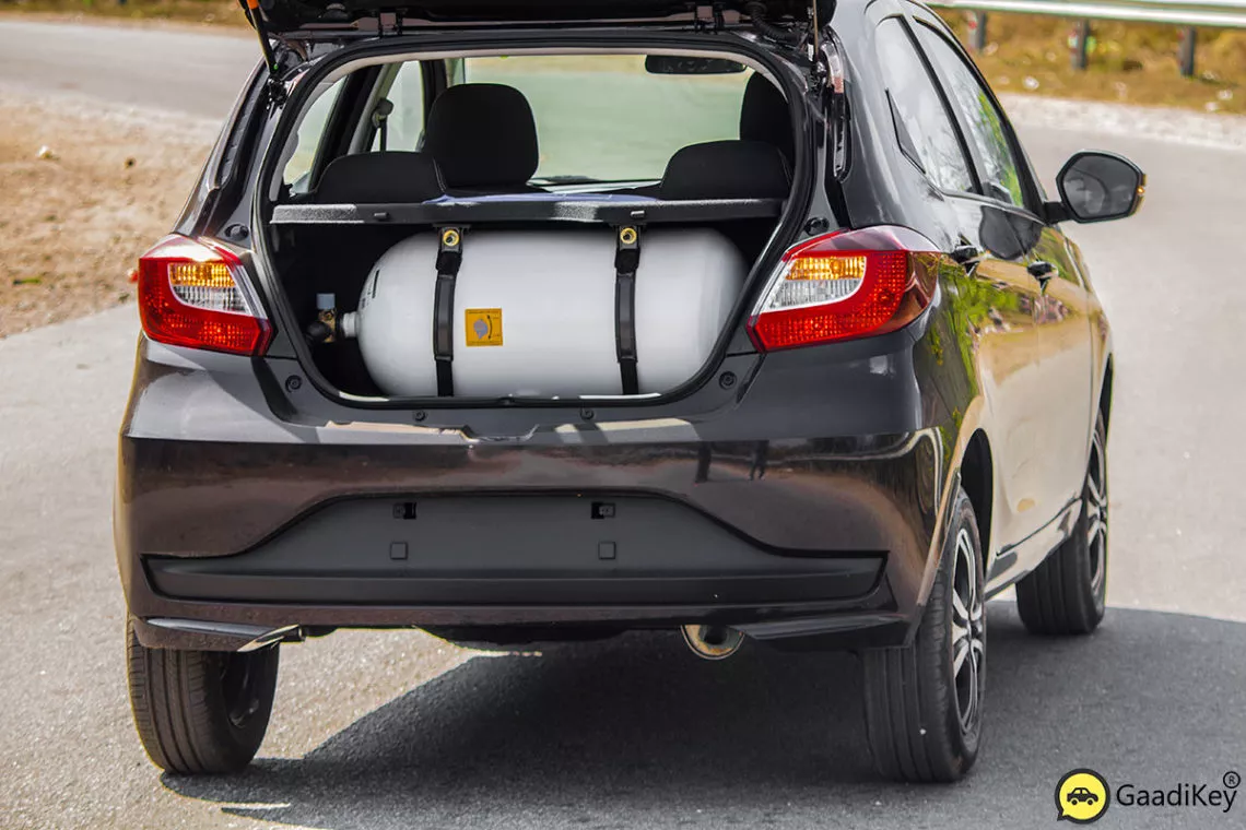 Tata Tiago CNG Review: Peppy and Pocket Friendly (Rs 2 per Km) - GaadiKey