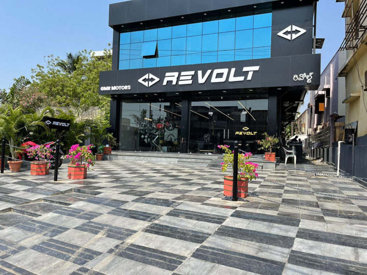 Revolt Motors opens two new stores in Andhra Pradesh - GaadiKey