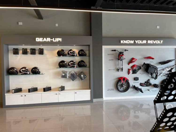 Revolt Motors opens two new stores in Andhra Pradesh - GaadiKey