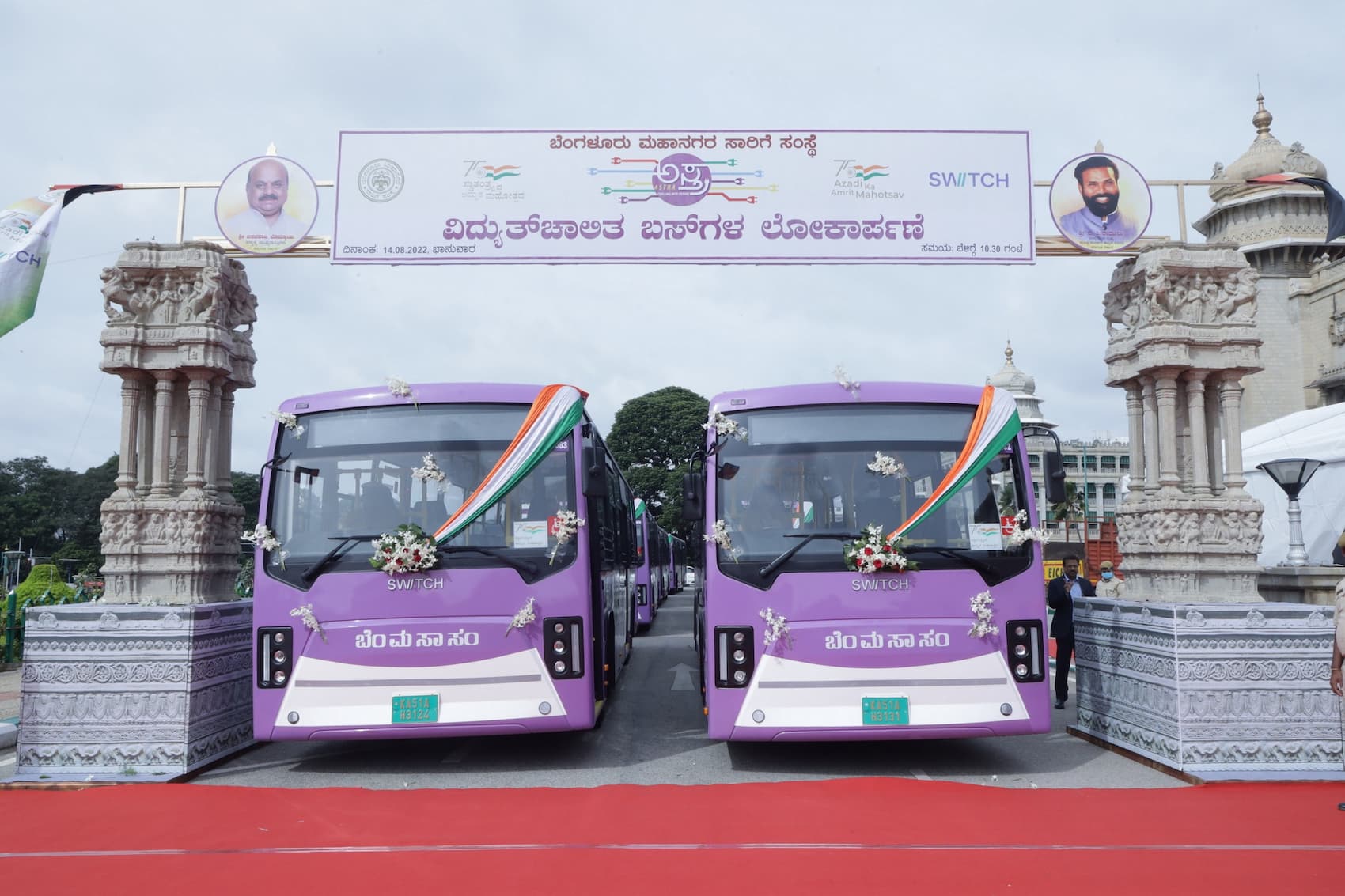 75 Electric buses (Switch EiV 12) flagged off in Bengaluru - GaadiKey