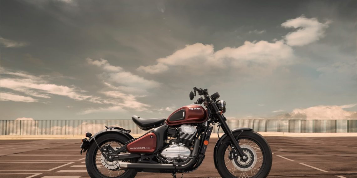 Jawa 42 Bobber launched at Rs 2.07 lakhs [Factory Custom] - GaadiKey