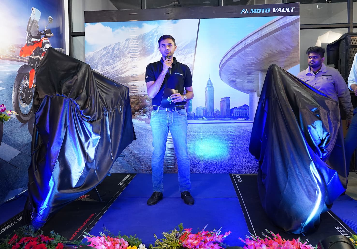 Moto Vault opens new showroom at Anantapur - GaadiKey