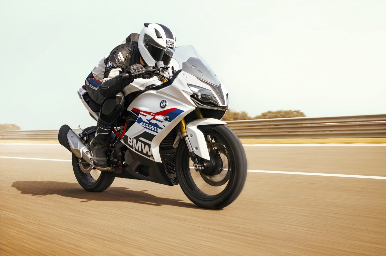 Demand for BMW G310RR Surge - 2,200 Bookings during Festival - GaadiKey