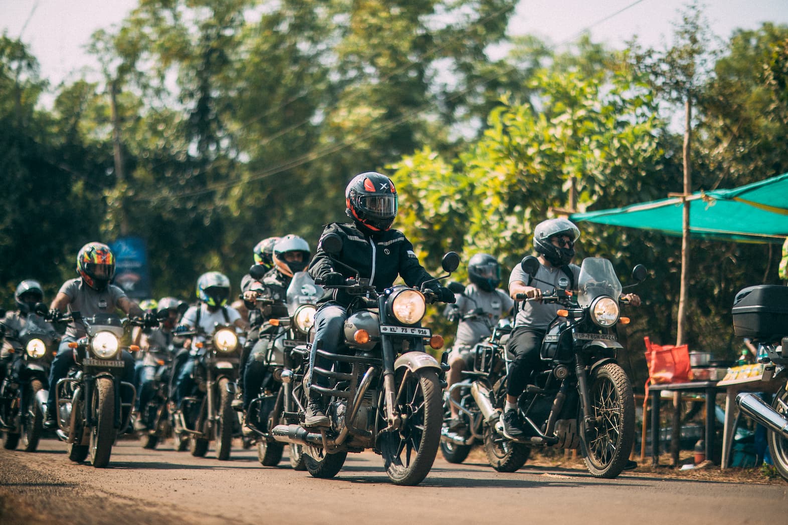 Royal Enfield Super Meteor 650 in 7 colors at Day 1 of Rider Mania ...