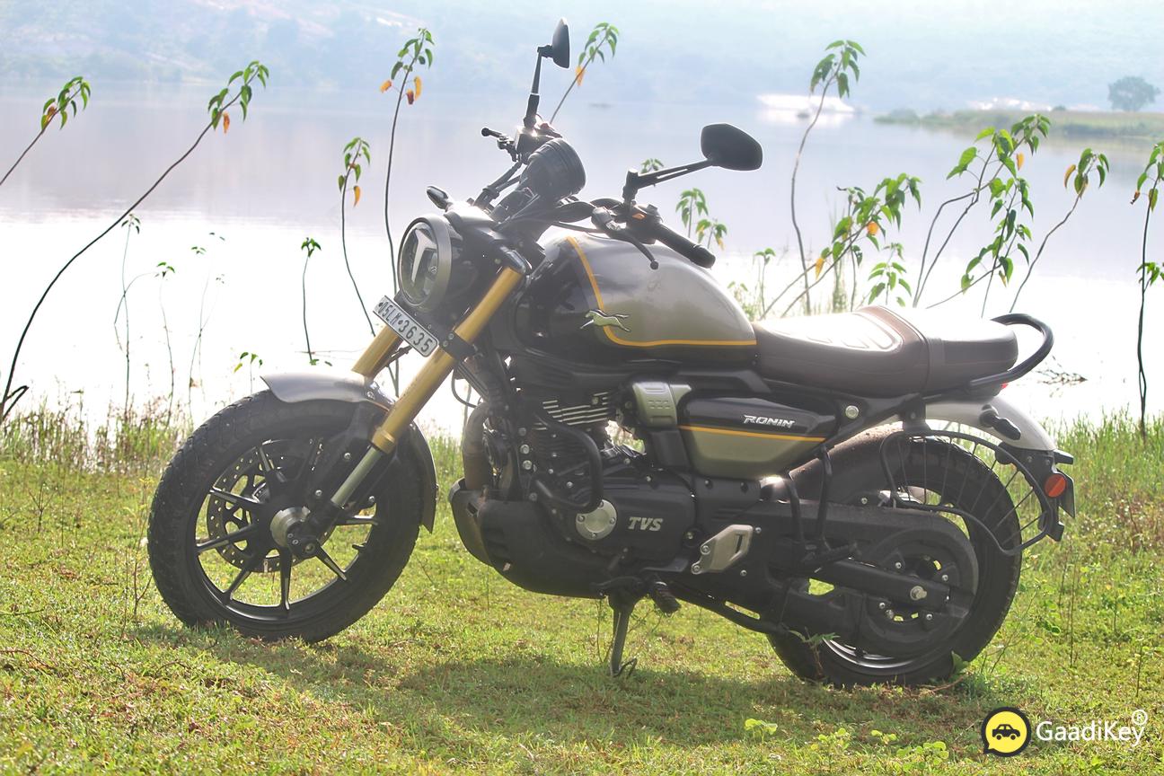 TVS Ronin Photo Gallery: Galactic Grey - GaadiKey