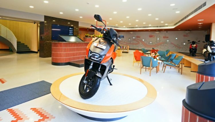 Vida opens its 1st Experience Center in Bengaluru - Test Rides Begin ...