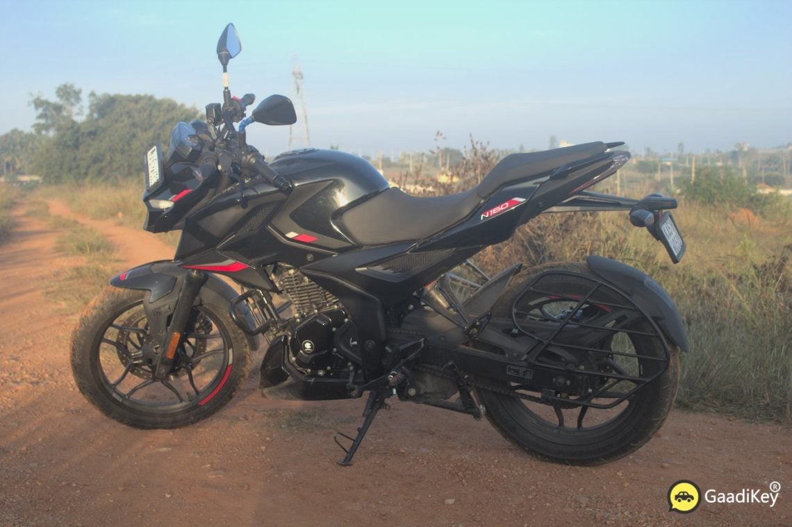 Bajaj Pulsar N160 Photos - Brooklyn Black Color - GaadiKey
