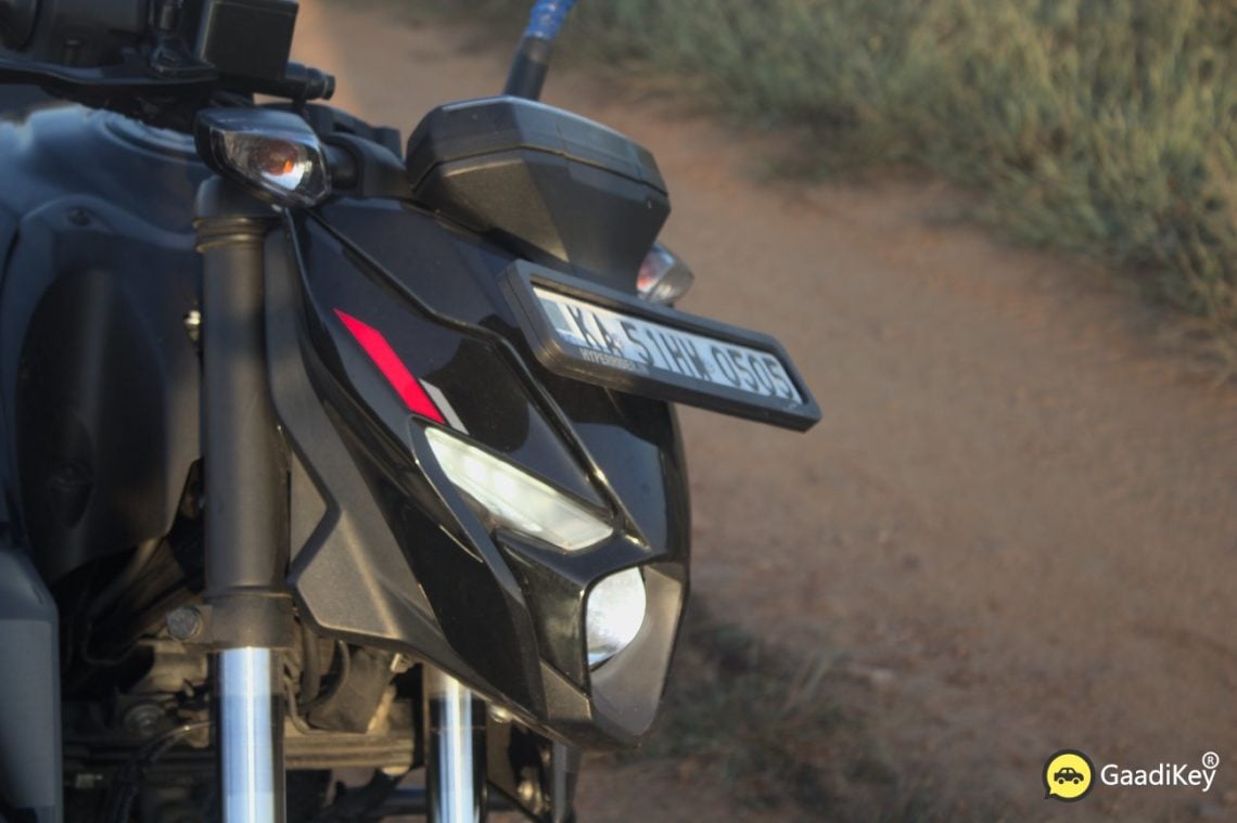 Bajaj Pulsar N160 Photos - Brooklyn Black Color - GaadiKey