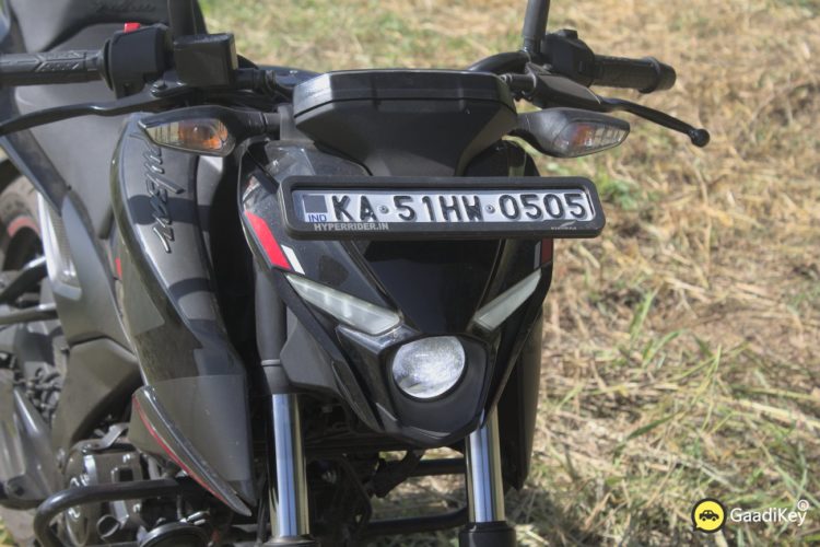 Bajaj Pulsar N160 Photos - Brooklyn Black Color - GaadiKey