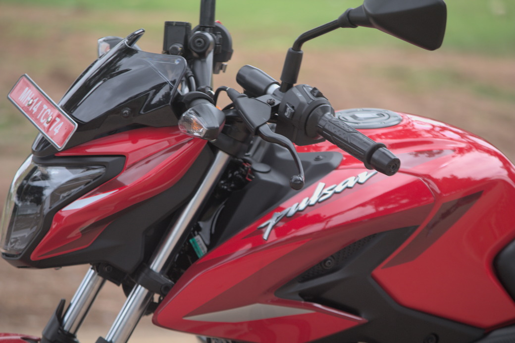 2023 Bajaj Pulsar P150 Photos: Racing Red - GaadiKey