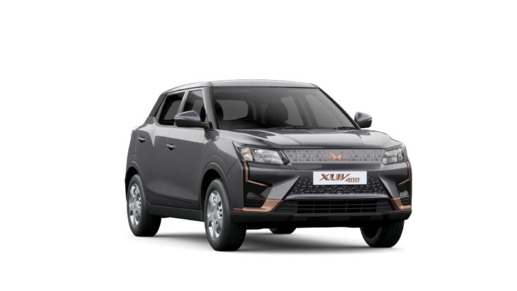 Mahindra XUV400 Colors: Blue, White, Grey, Black - GaadiKey