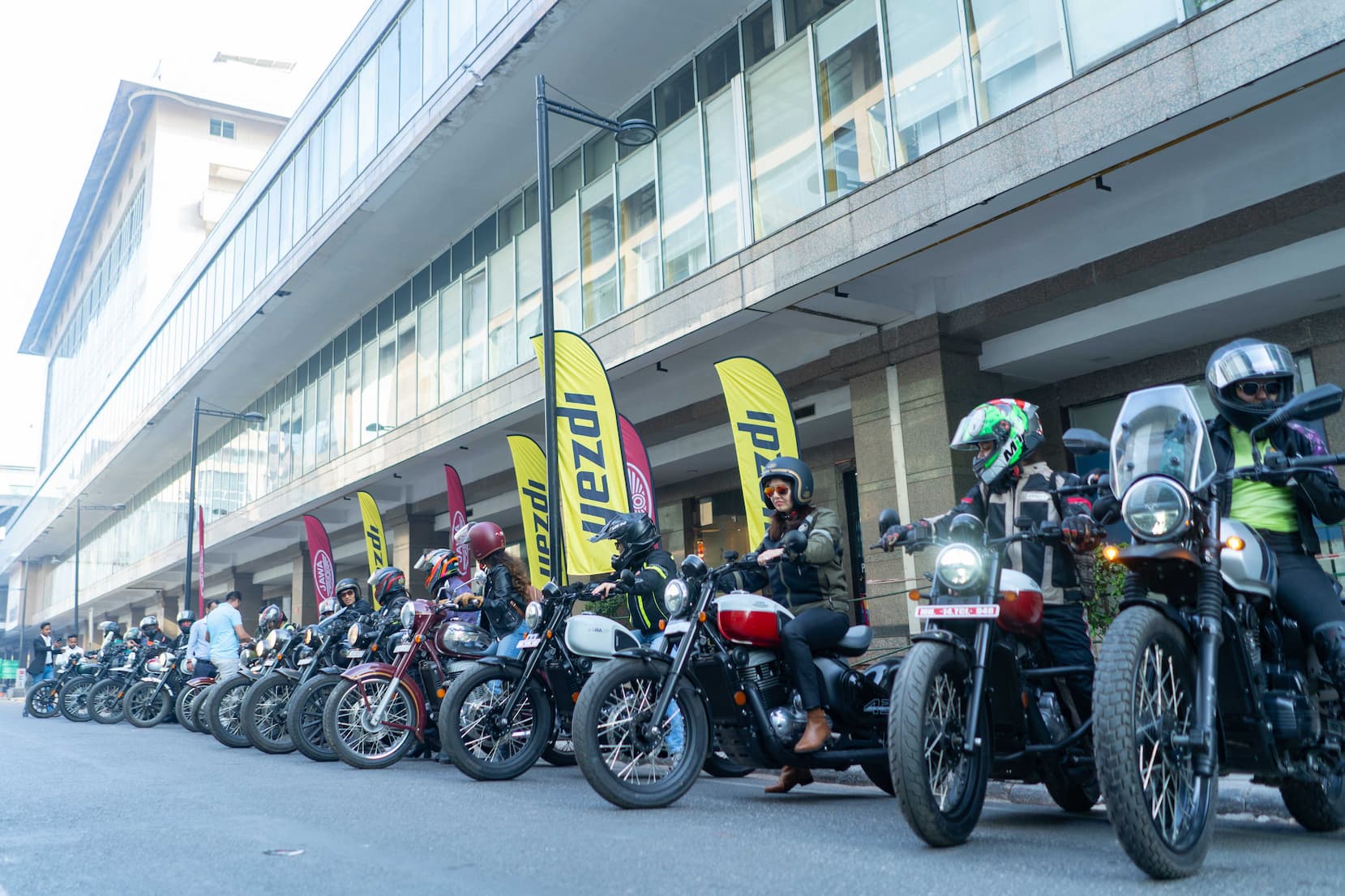 Jawa Yezdi Motorcycles Organizes All-Women Rides for Women's Day 2023 ...