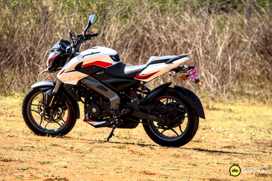 2023 Bajaj Pulsar NS200 Review: Hoodibaba is Back! - GaadiKey