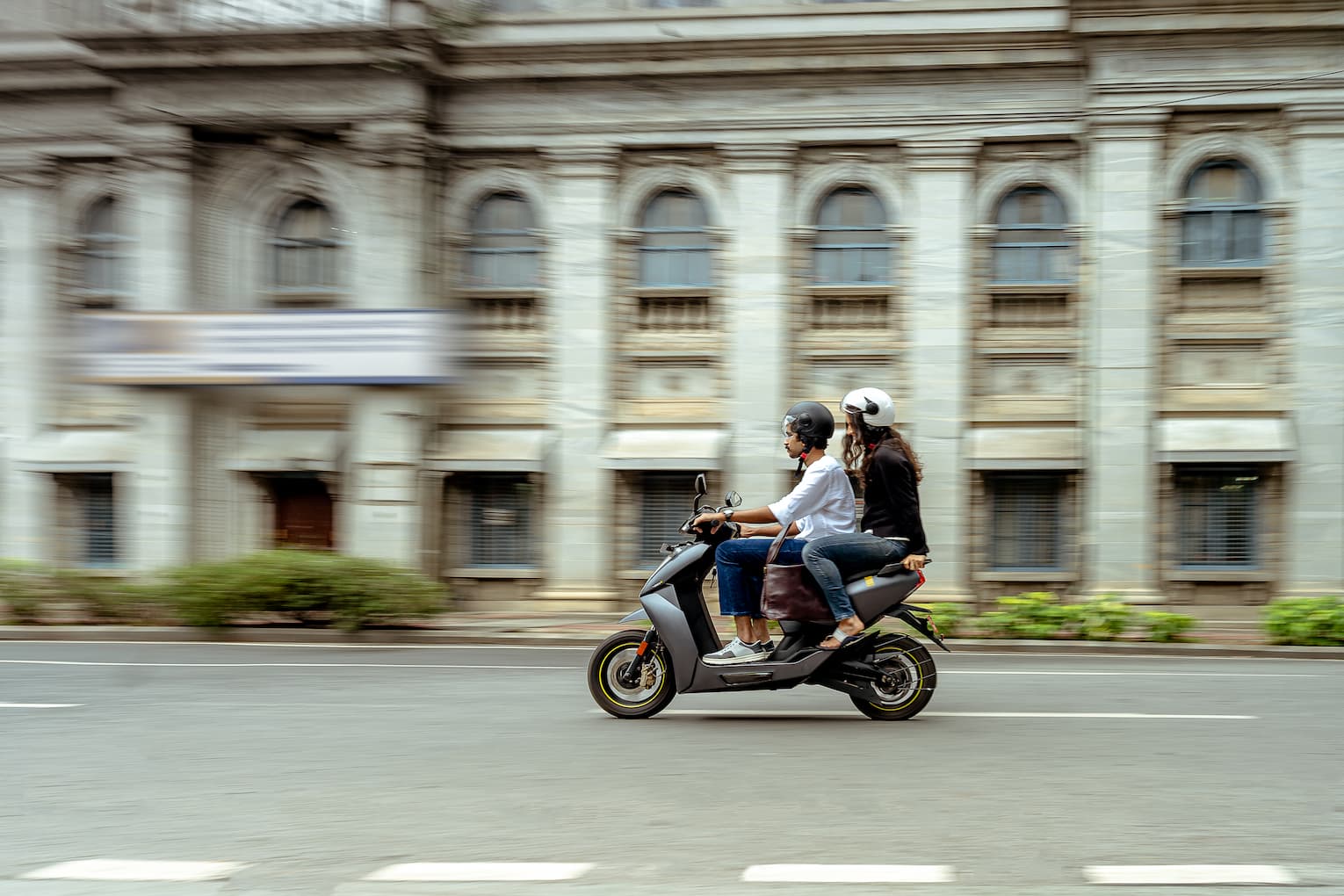 Ather announces 5-year loan scheme to ease EV scooter ownership - GaadiKey