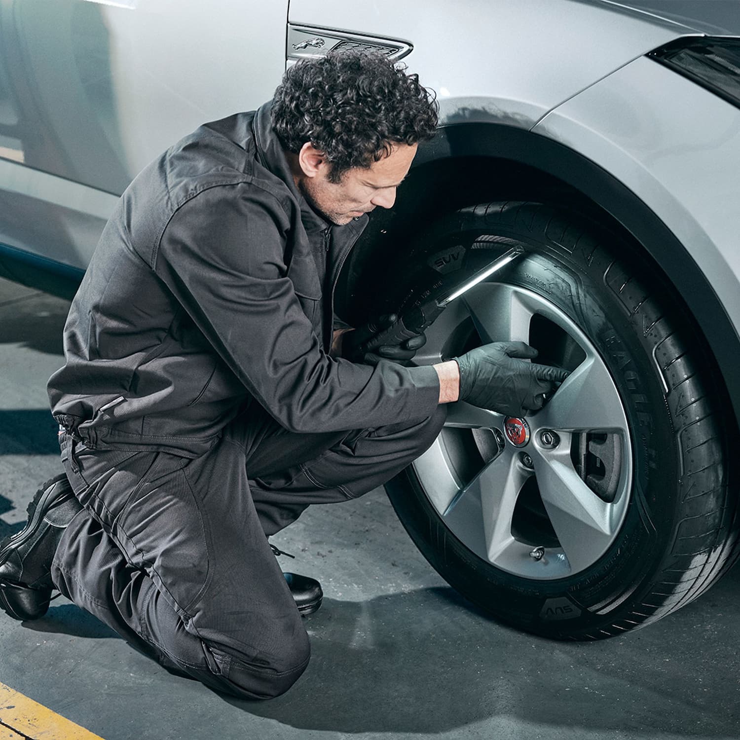 JLR announces Monsoon Service from 12th to 17th June 2023 - GaadiKey