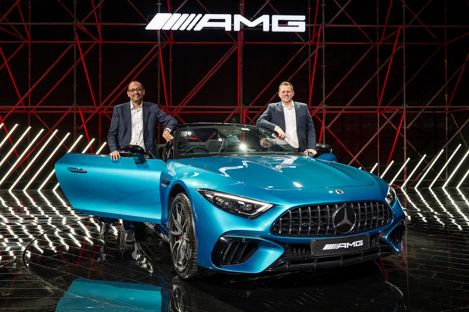Mercedes-Benz AMG SL 55 4MATIC+ roadster launched at Rs 2.53 Cr - GaadiKey