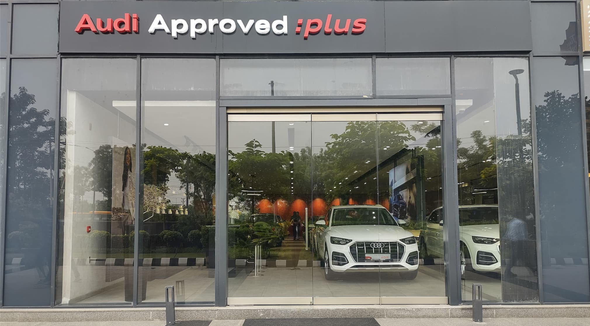 Audi India opens new Audi Approved: plus facility in Noida - GaadiKey