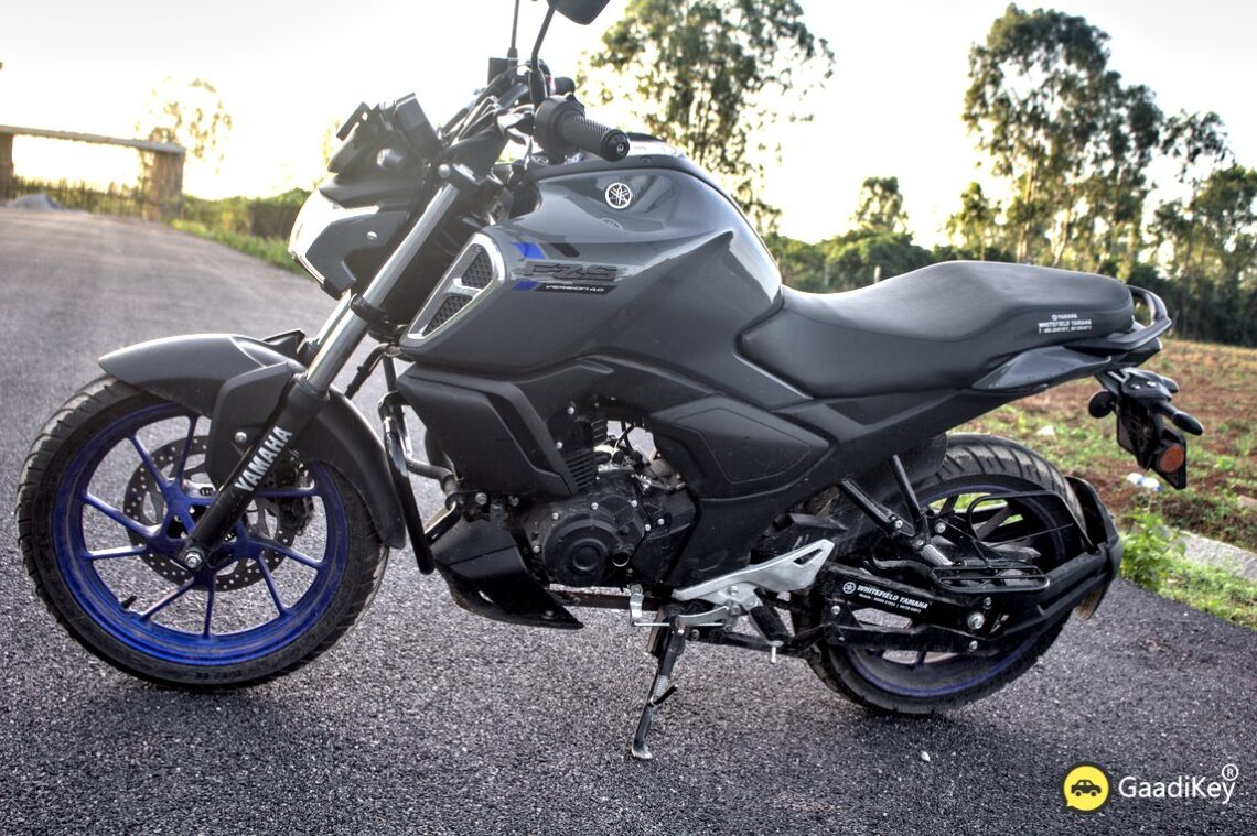 Yamaha FZ-S Version 4.0 Review: Revs your heart - GaadiKey