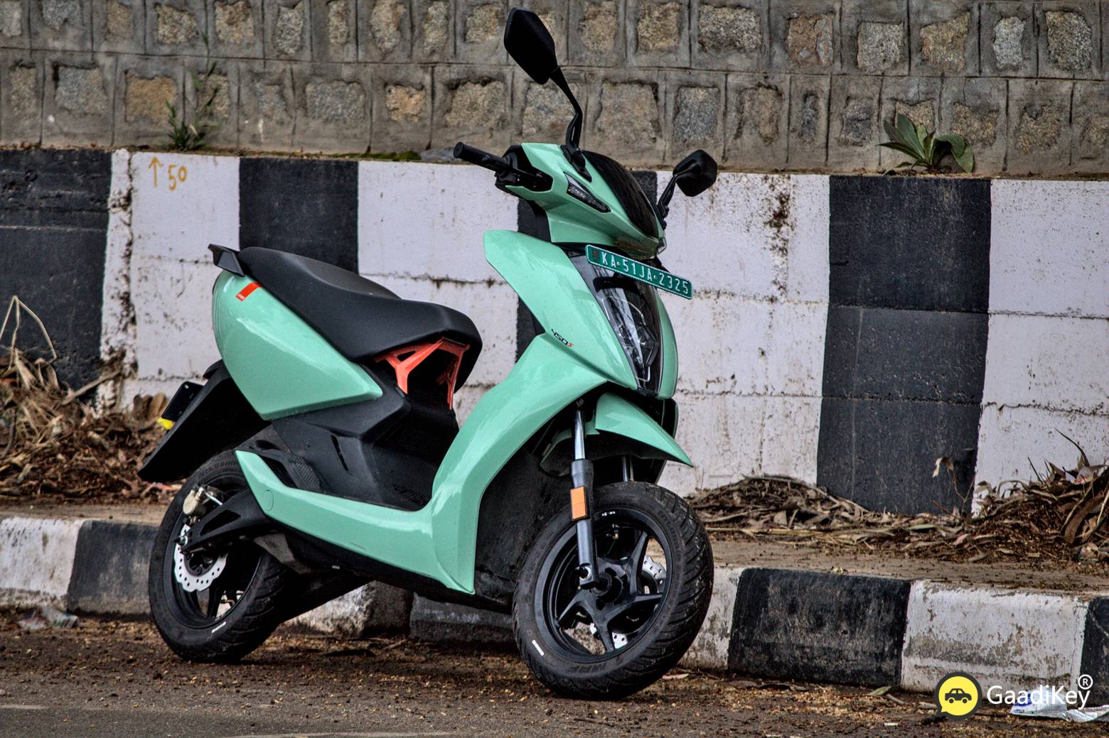 Ather 450S Review: Race against the Charging Time - GaadiKey